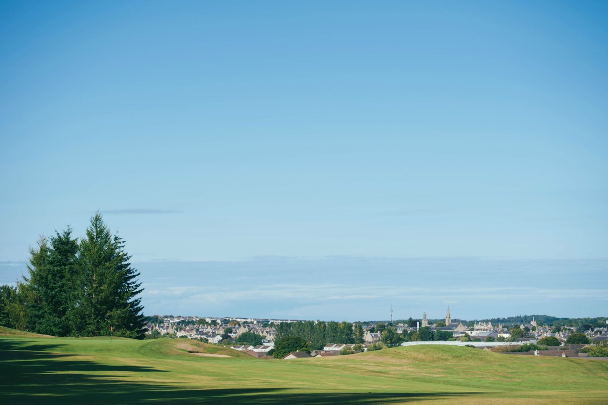 Hole 10 - Elgin Golf Club